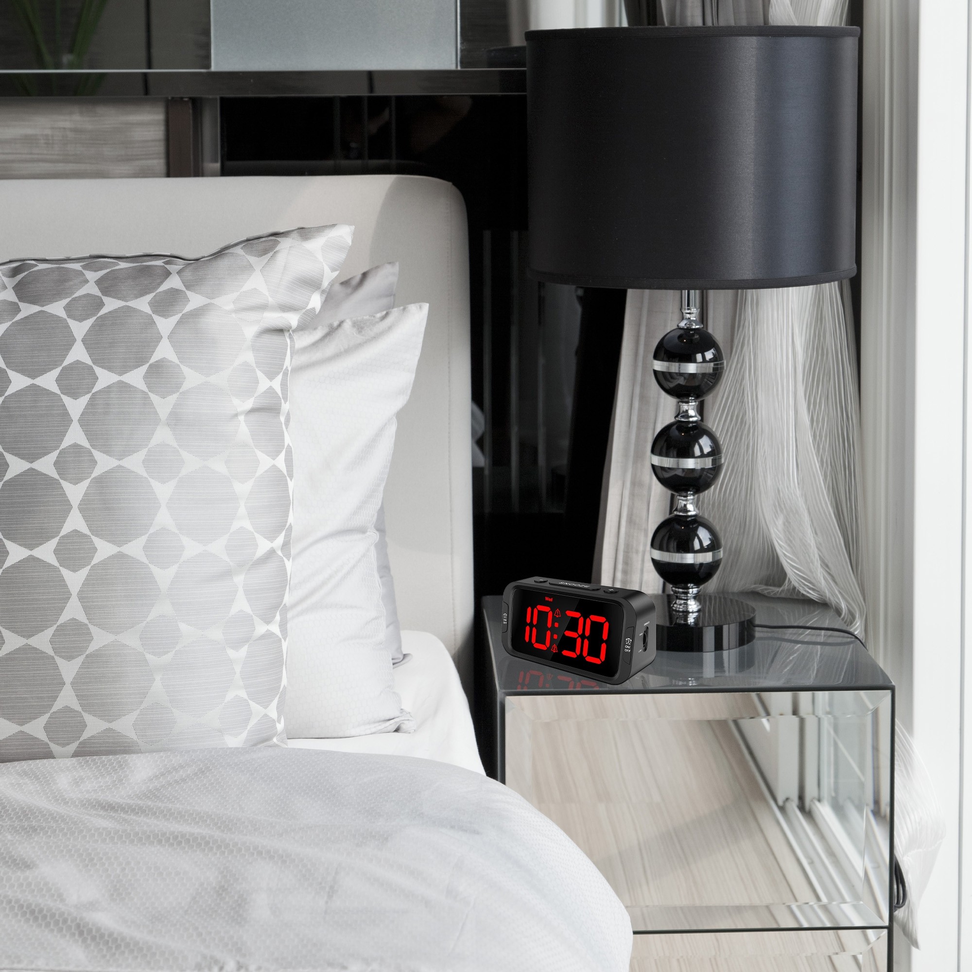 Riptunes Riptunes 1.4-inch Red Digit Alarm Clock with Dual Alarm ...